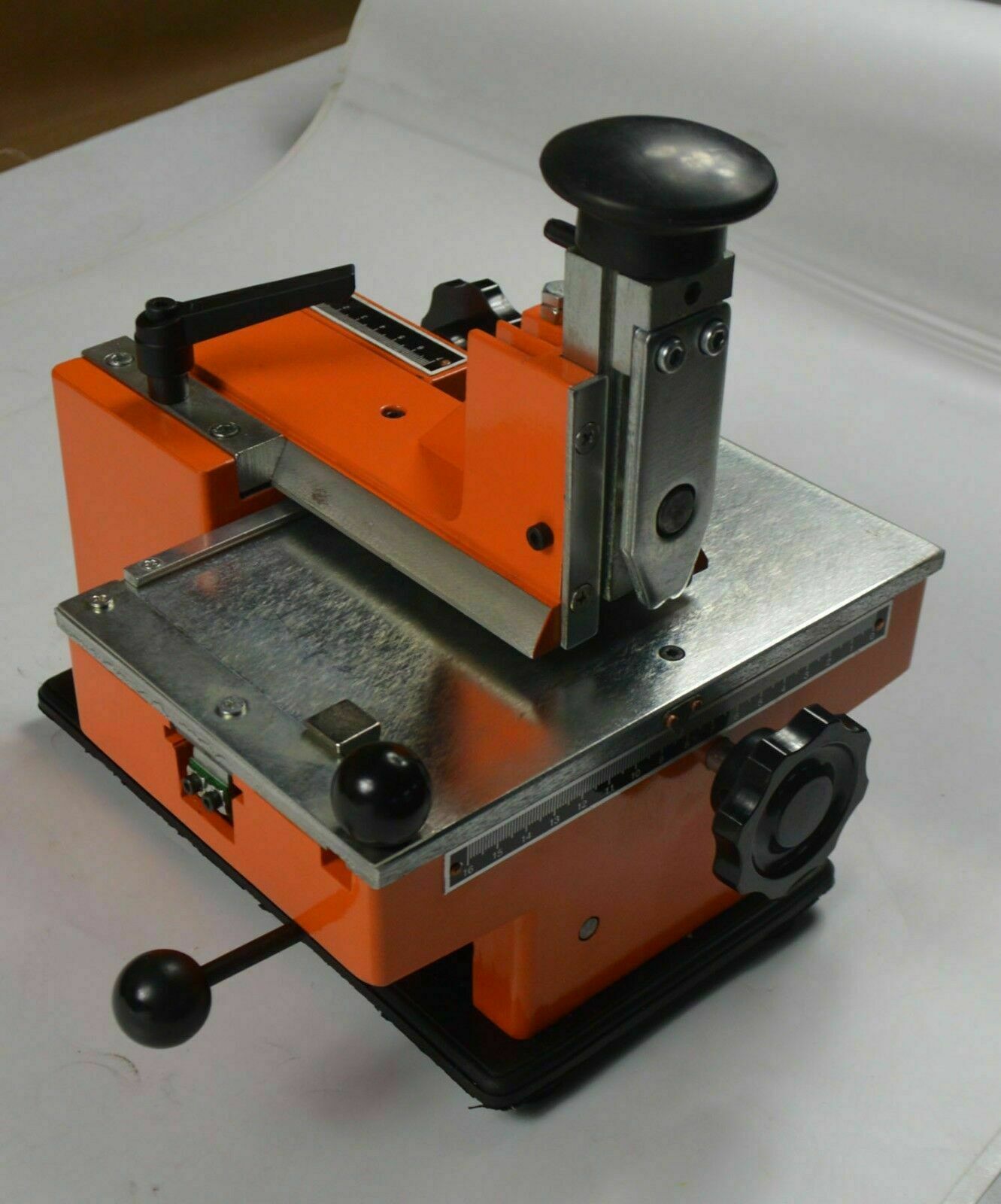 Semi-Automatic Sheet Embosser 4MM Font Size about 2-4 Characters/10 ...