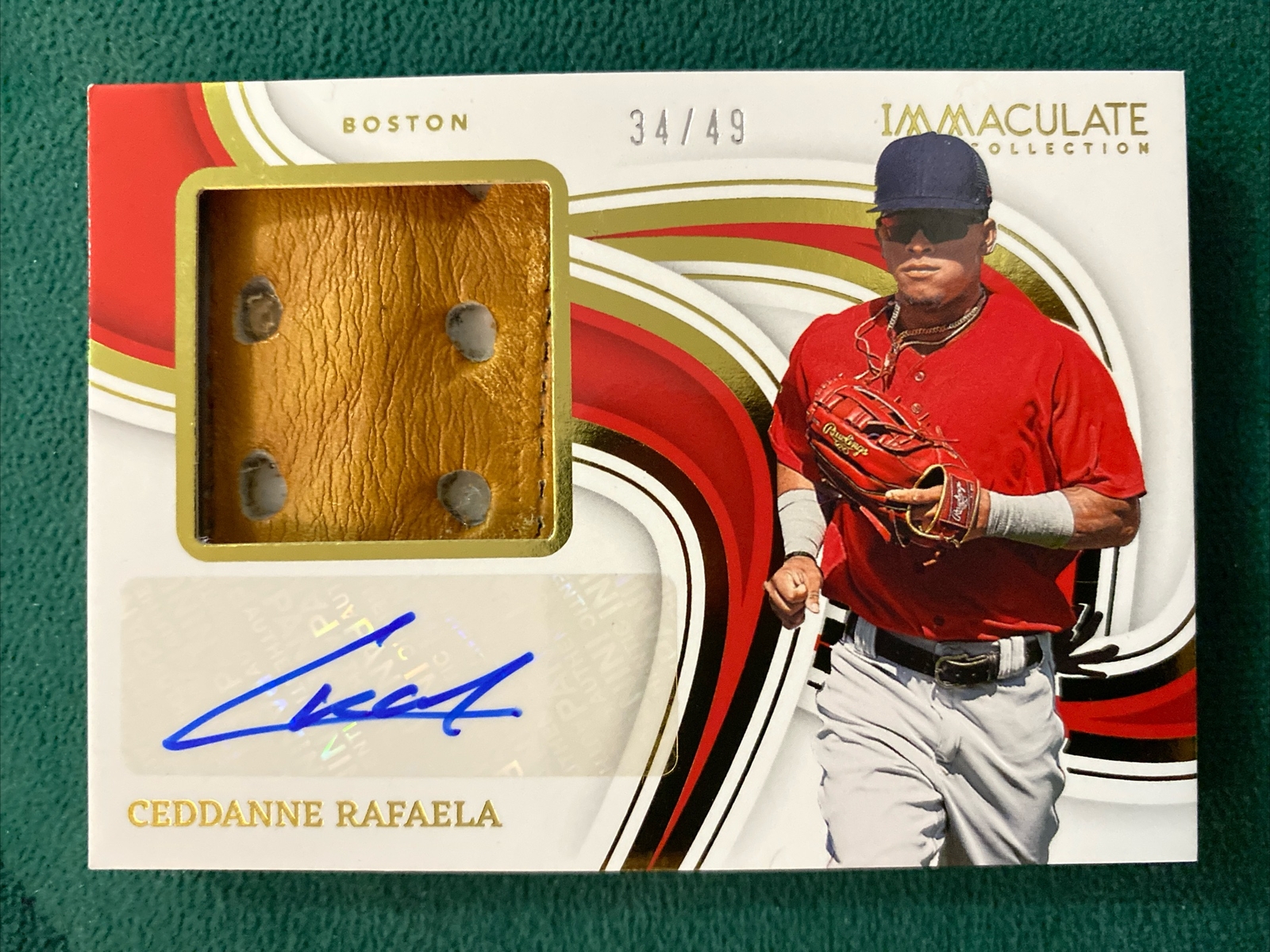 2023 Panini Immaculate Collection - Jumbo Fielding Glove Signatures # ...