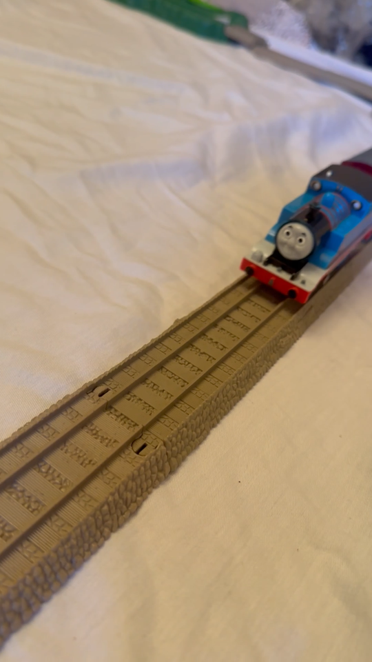 Thomas & Friends Trackmaster TOMY HiT Toy Company R/C Flip Face Thomas ...