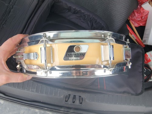 Ludwig Rocker Elite black and white logo Piccolo Snare drum maple ...