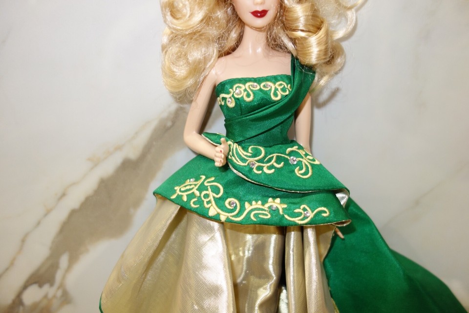 Barbie Model Muse Doll Holiday 2011 Blonde w Gold Glitter Makeup Mattel ...