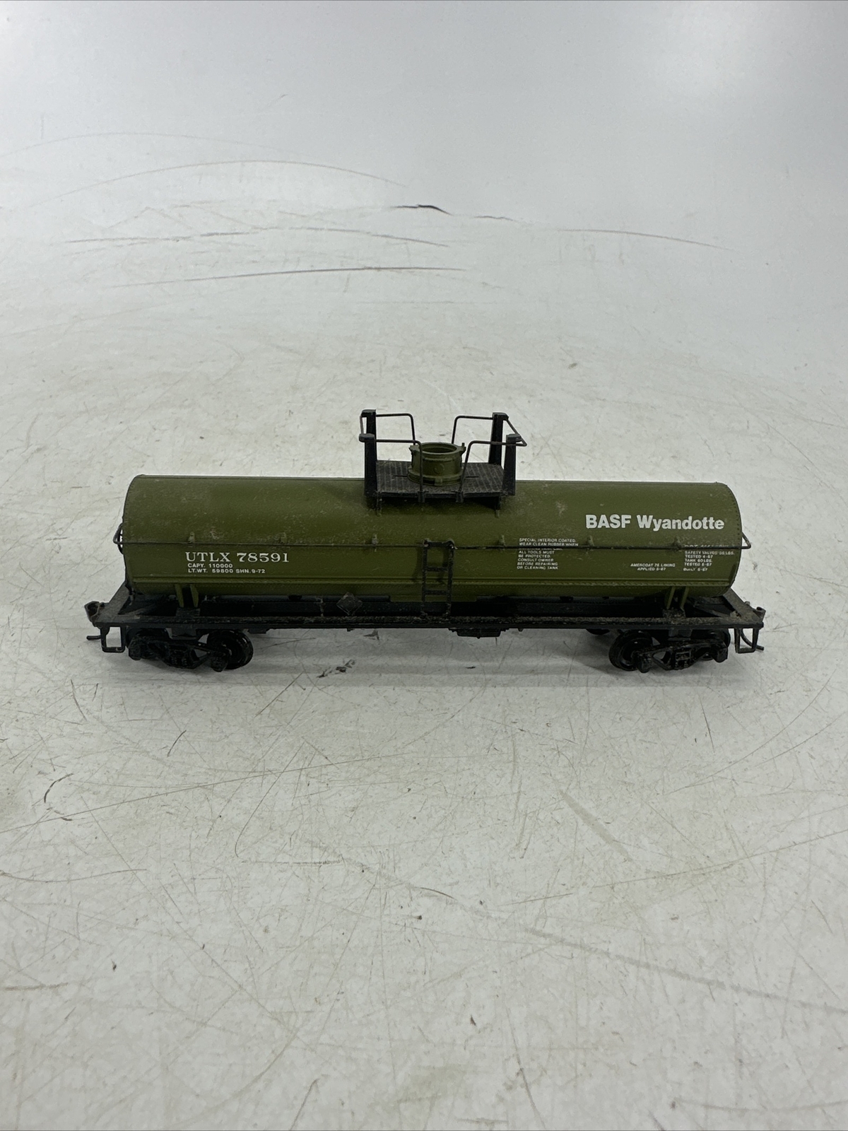 RARE Athearn 430-1 BASF Wyandotte 42' Chemical Tank Car UTLX 78591 HO ...