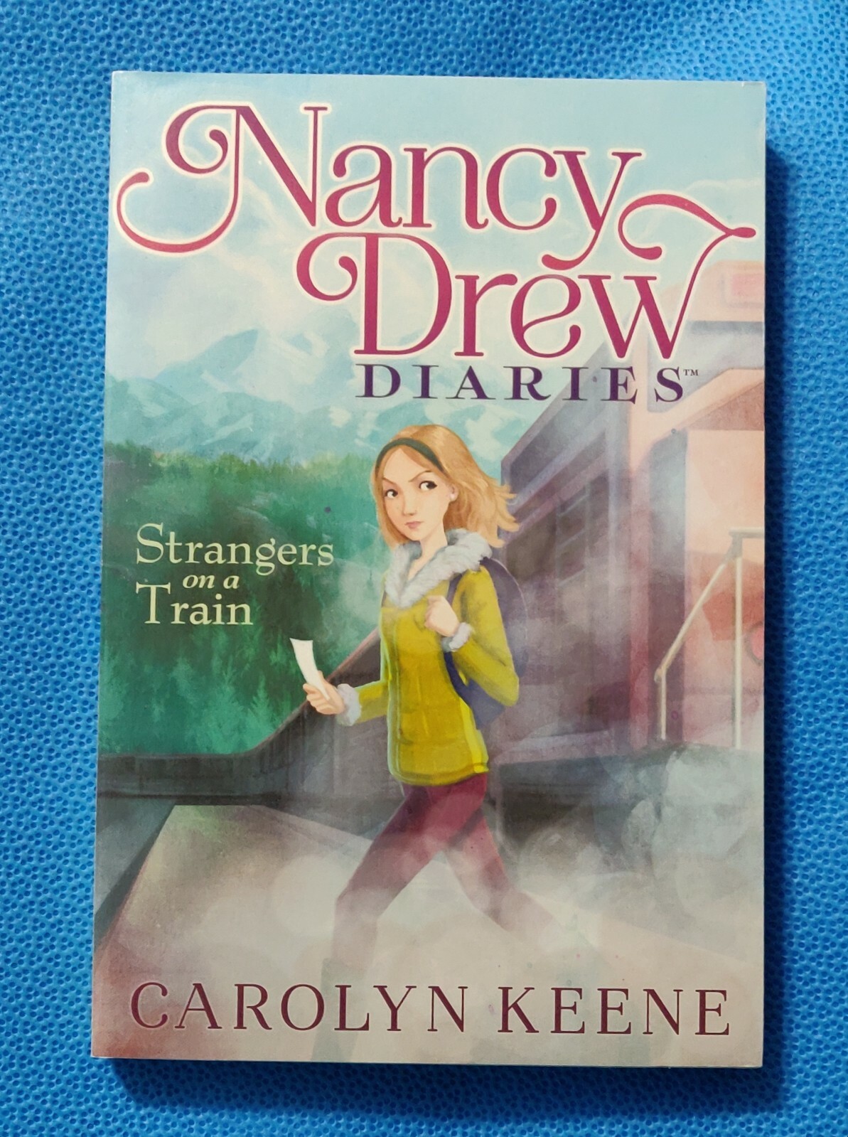 Nancy Drew Diaries (Boxed Set): Curse of the Arctic Star; Strangers on ...