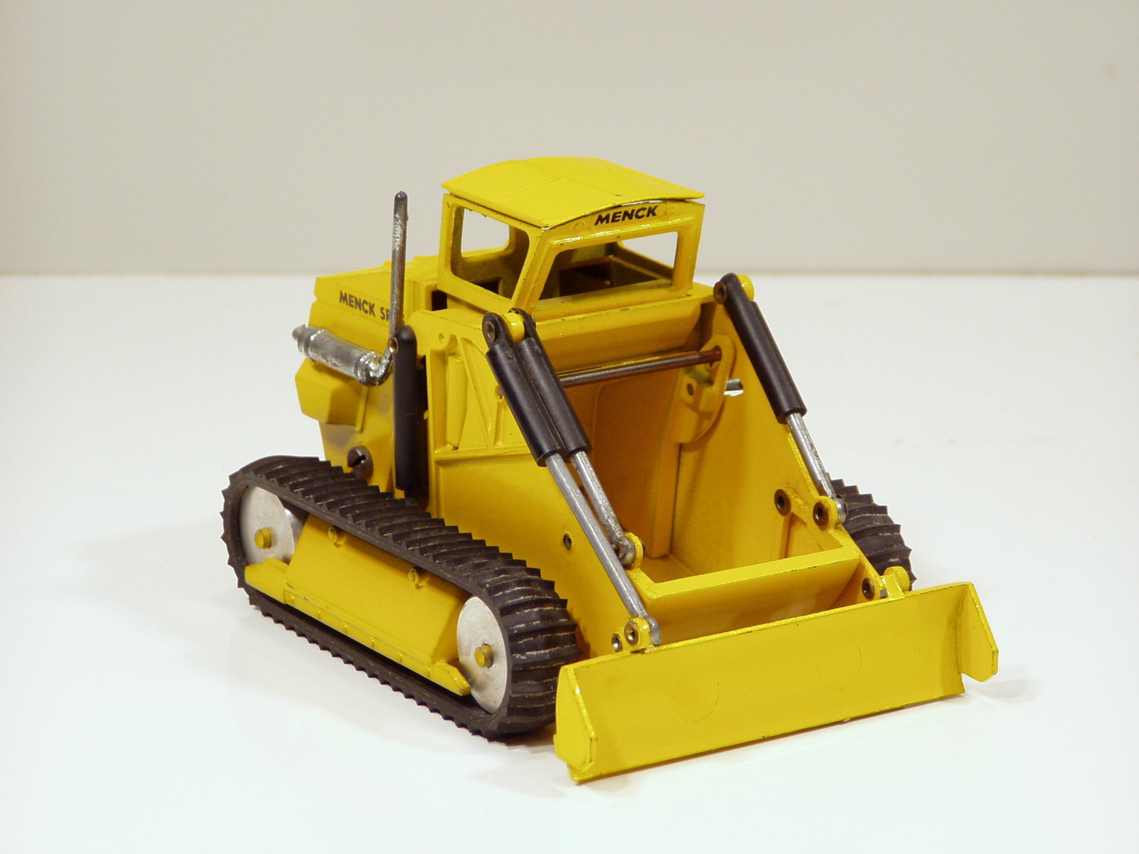 Menck SR85 Scraper Dozer - 1/50 - NZG #111 - N.MIB | eBay
