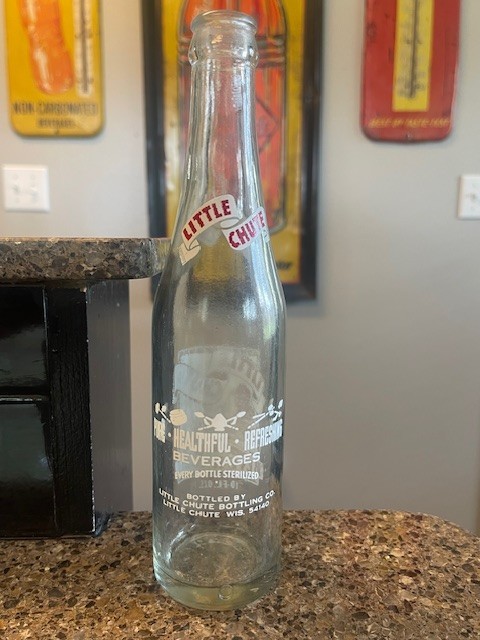 Vintage LITTLE CHUTE BEVERAGES ACL Soda Bottle Little Chute WI 10 oz | eBay