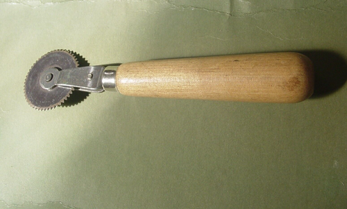 Wooden Handled Pattern Tracing Wheel 6 Inches Long Used | eBay