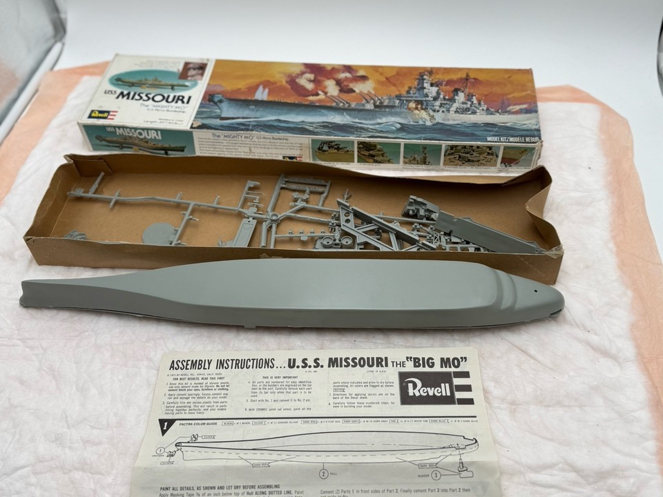 Revell USS Missouri The Mighty MO U.S Navy Battleship Kit #H-301 ...