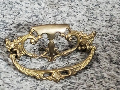 Drawer Pulls - Swing Handles Drawer