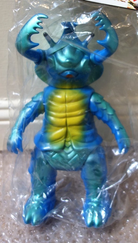 2000 B-Club Bullmark Monster Series Ultraman Antlar Kaiju Blue Color ...