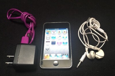 Apple IPOD Touch 3rd GEN 32GB Black/Silver MODEL A1318 Bundle Charger ...