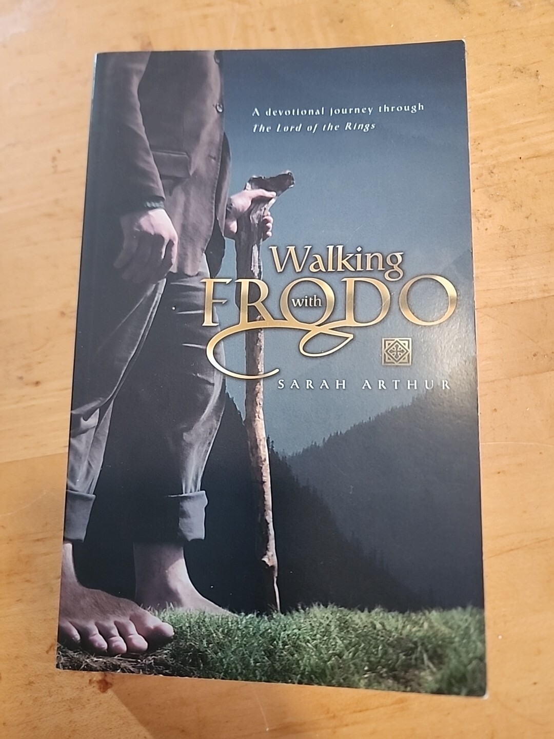 Walking with Frodo : A Devotional Journey Through the Lord of the Rings ...