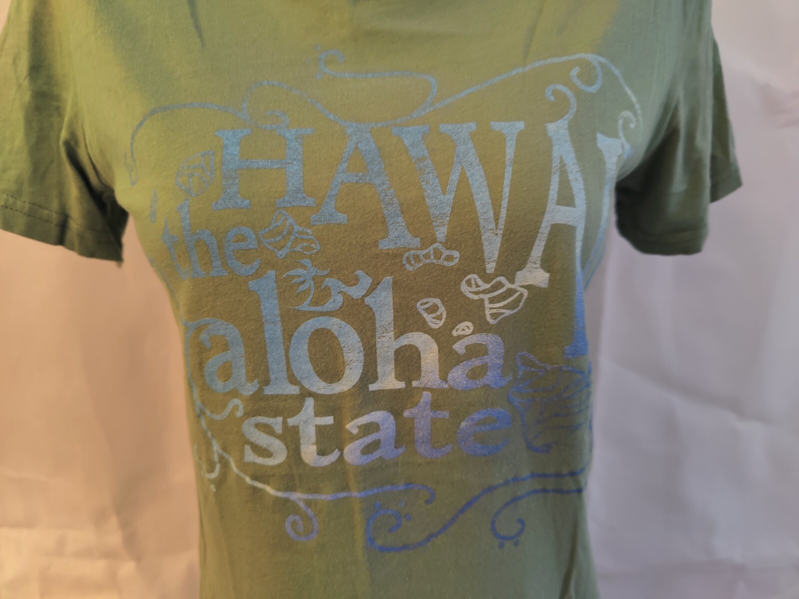Honolulu Wahine Hawaii Aloha State Sage Green Top T S… - Gem