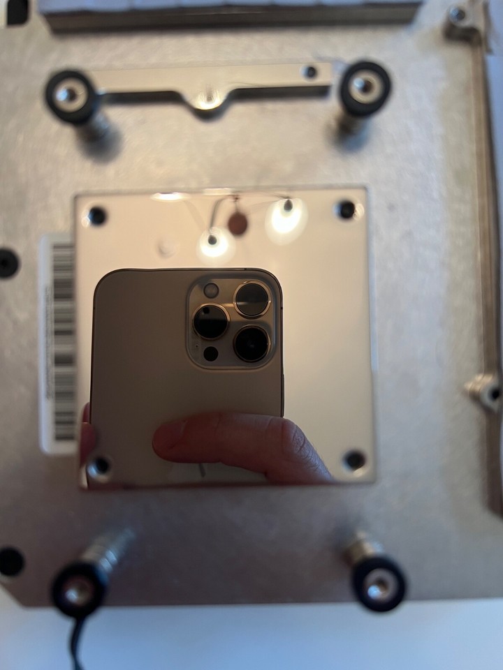 MSI MPG X570S CARBON EK X (AM4, DDR4, PCIe 4.0, AMD, CrossFire, Liquid ...