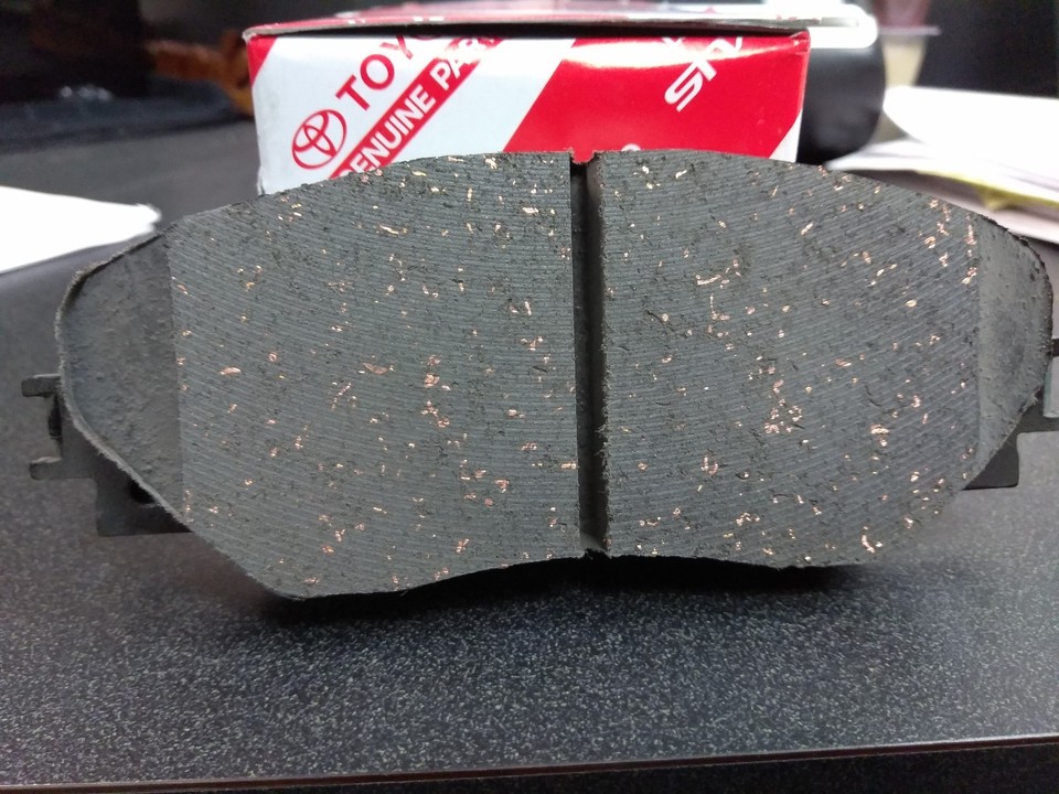 Genuine Toyota 2006-2019 Rav4 OEM Front Brake Pads 04465-AZ117 / 04465 ...