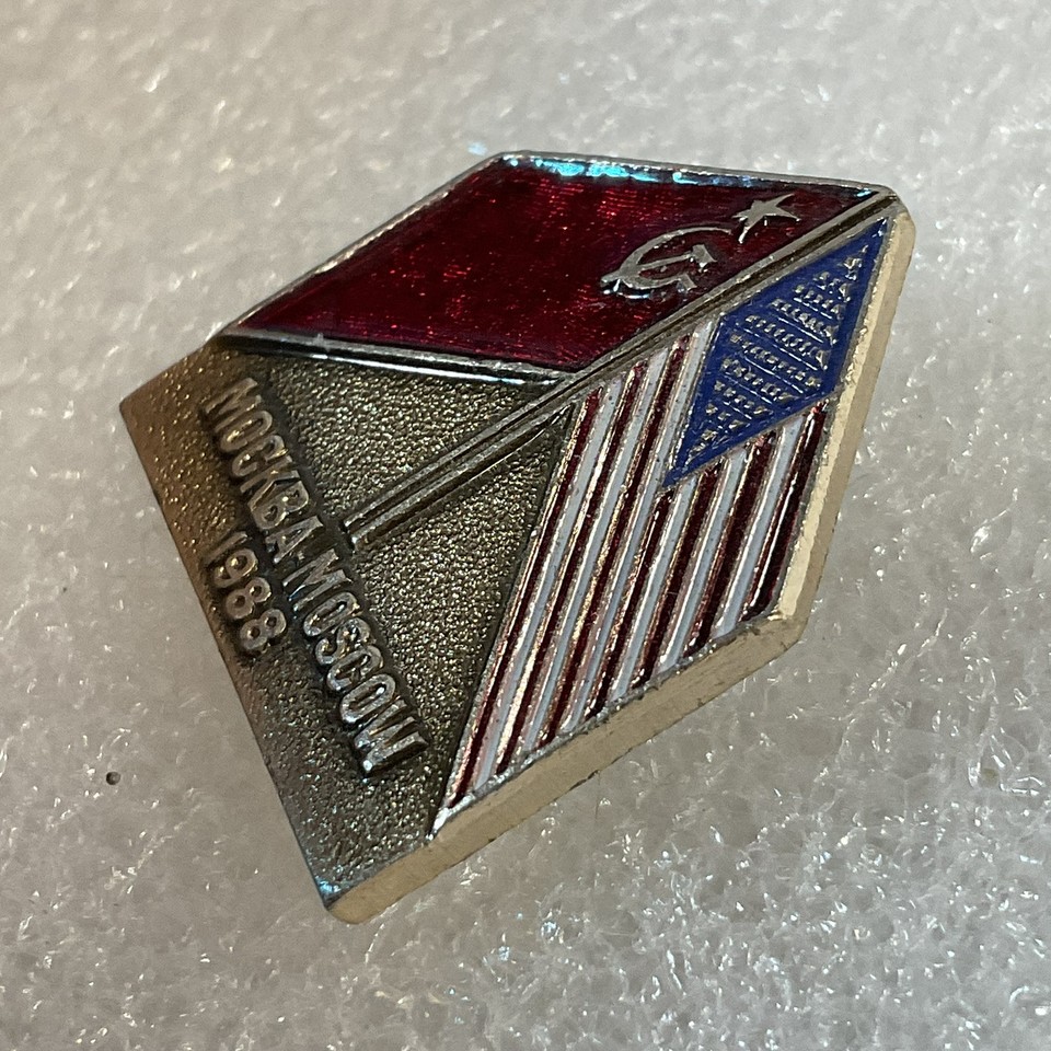 Vintage 1988 Mockba Moscow Gorbachev Reagan Summit 1” Pin ...
