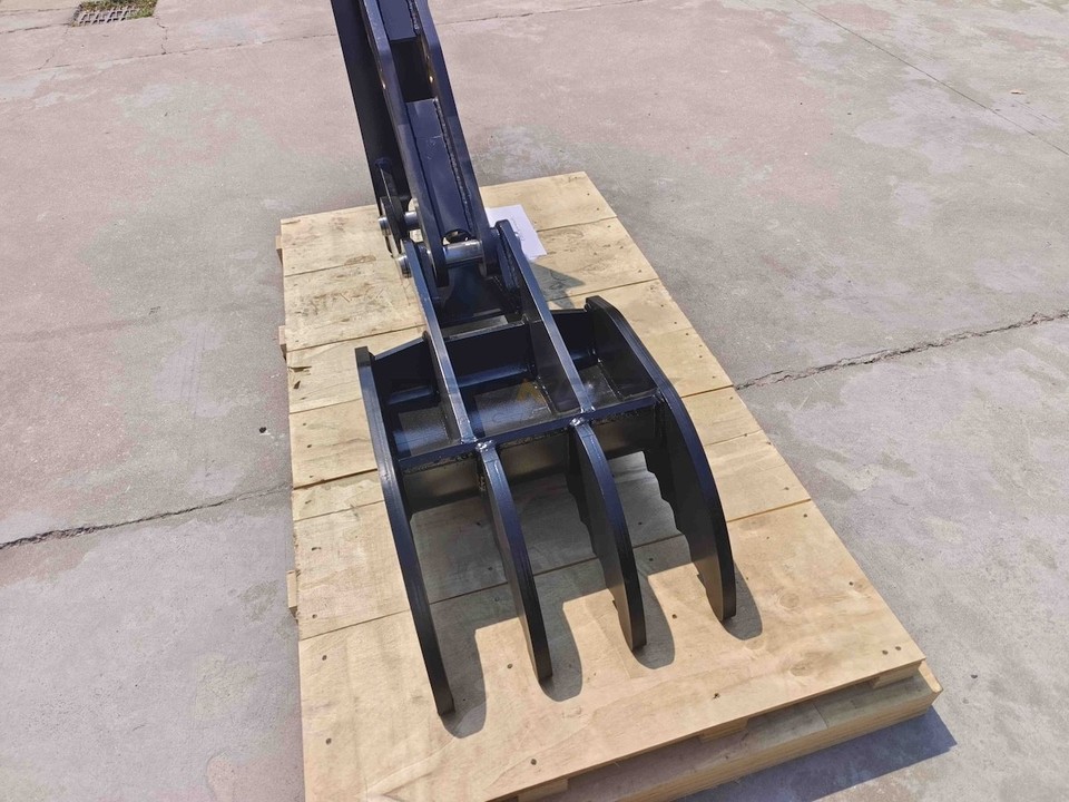 10 - 20 ton Excavator Manual Thumb, Pin Grabber, Equal Teeth, 4 Teeth ...
