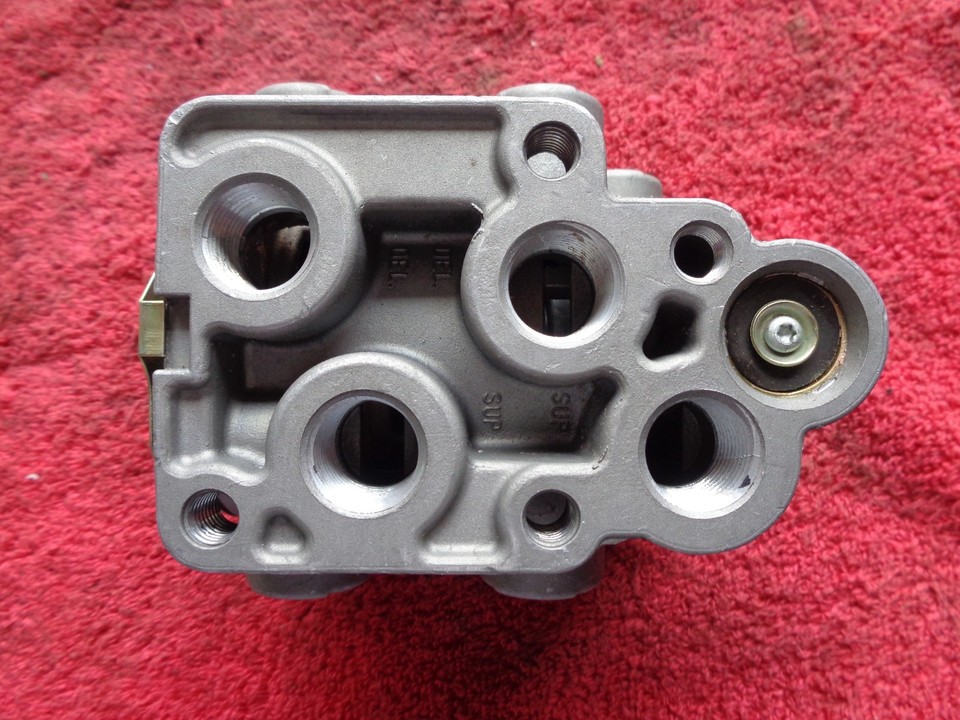 NEW Bendix Air Brake Valve Part# 101818N # 909828 | eBay