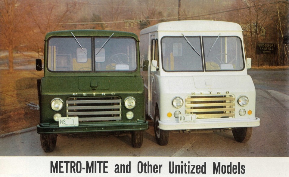 IH International Trucks with Metro & Metro-Mite Brochure Delivery Step ...