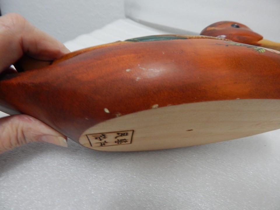 BEAUTIFUL WOOD DUCK DECOY ** HAND PAINTED ** SIGNED ON BOTTOM ** CHOP ...