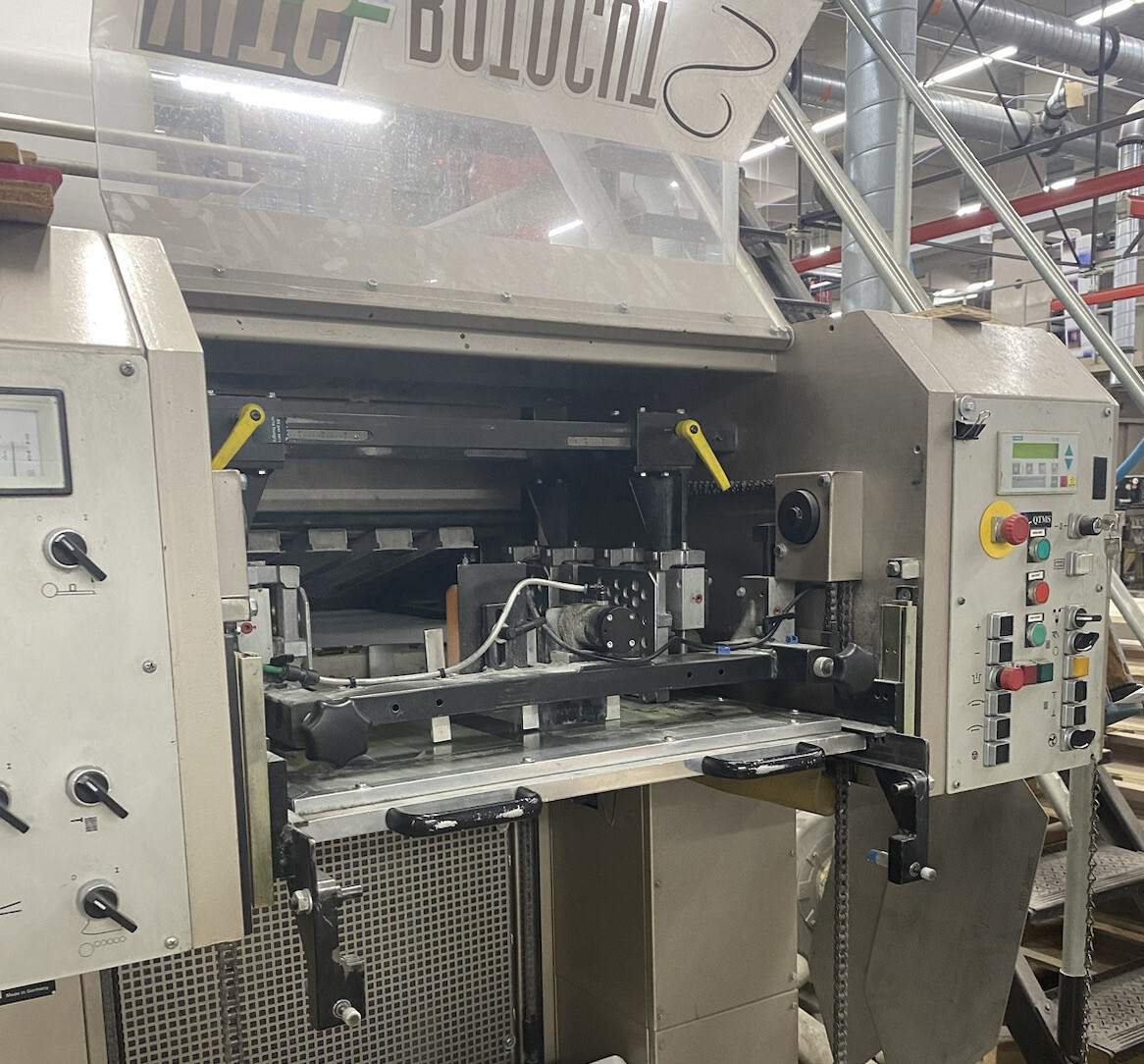 VITS Rotocut Sheeter from a Mitsubishi Diamond 8 23" cutoff web press ...