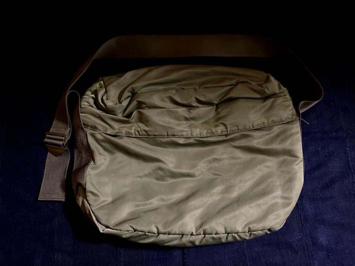 visvim Contrary Dept CHARLIE Shoulder Bag M Olive Used, Slight Signs of ...