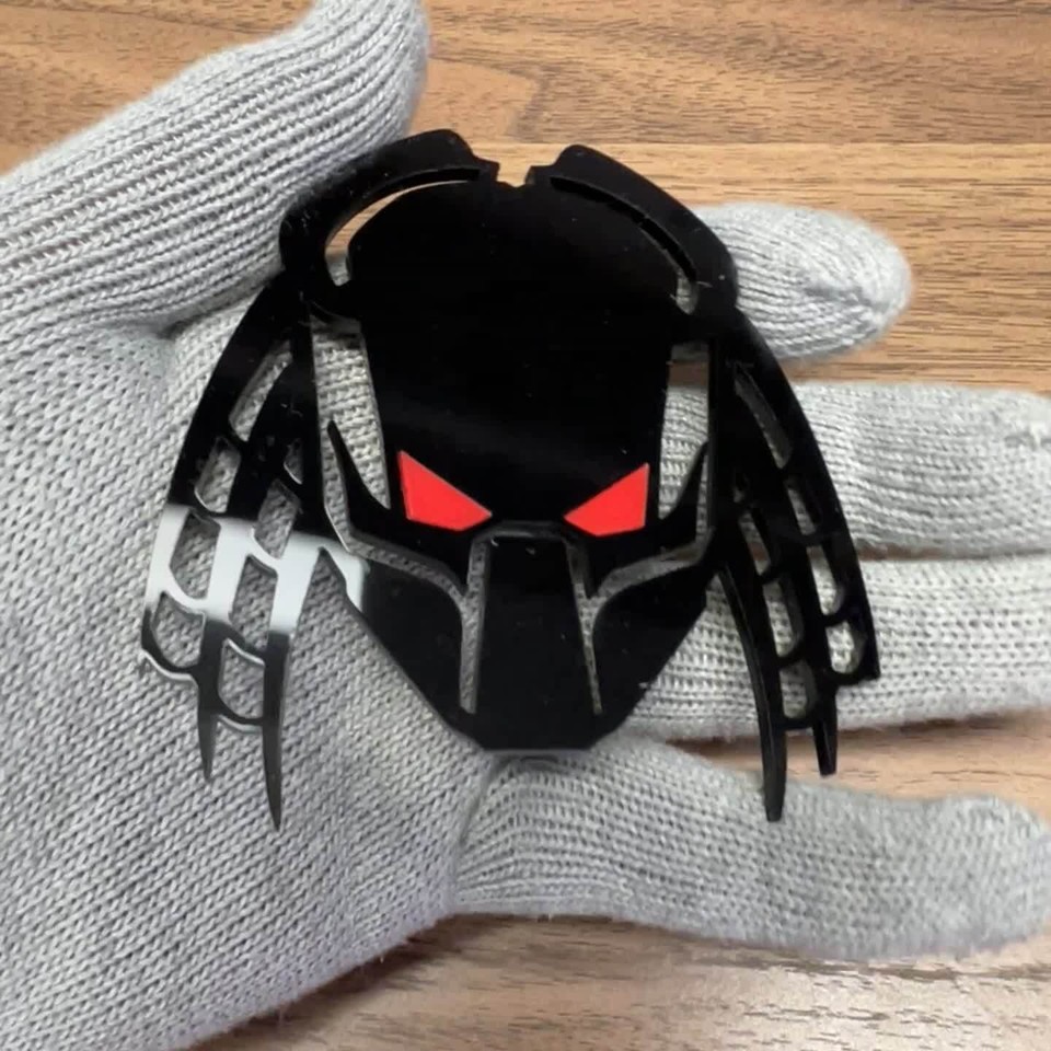 Predator Red Eye Black Face Badges Emblem Fender Angry Agressive | (2 ...