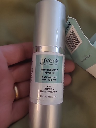 juVen8 Revitalizing Facial Moisturizer Cream with Vitamin-C, Hyaluronic ...