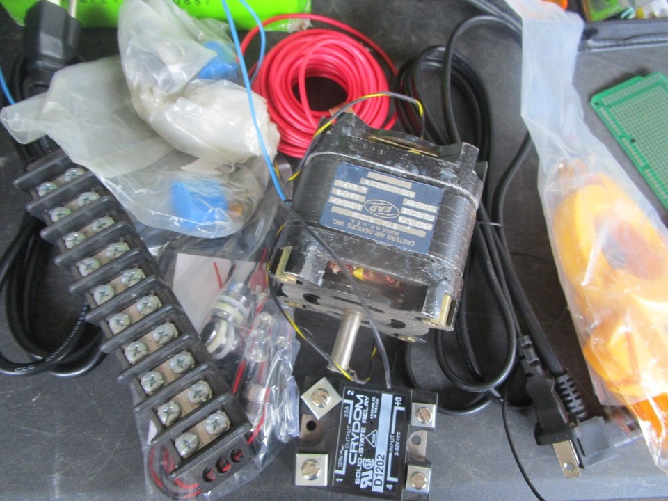 HUGE LOT OF MISC COMPUTER PARTS,BOARDS,WIRING,ETC GOLD, PALLADIUM ...