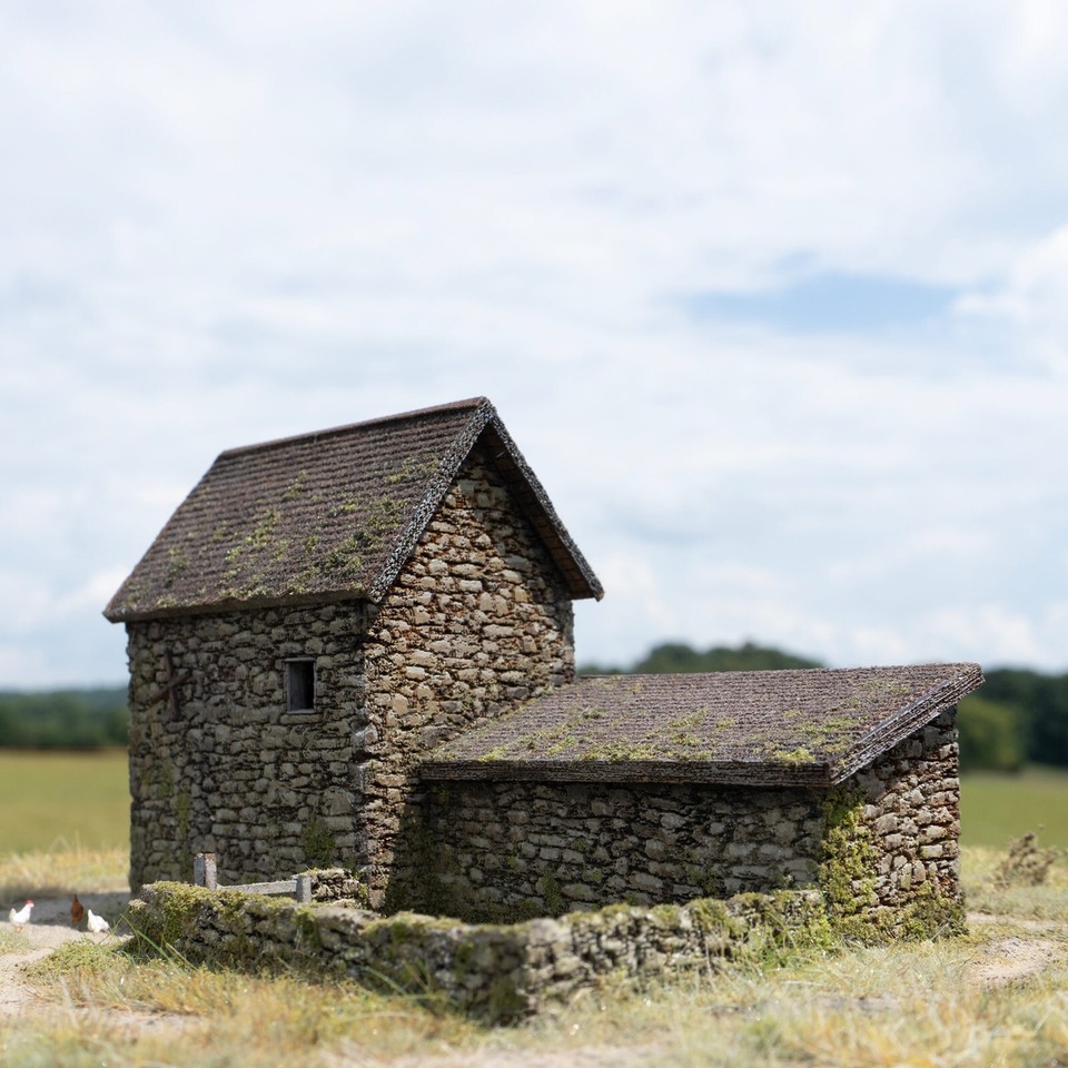 RWD HO 1:87 Stone Barn with Hay Shed and Gated Fence Laser Cut ...