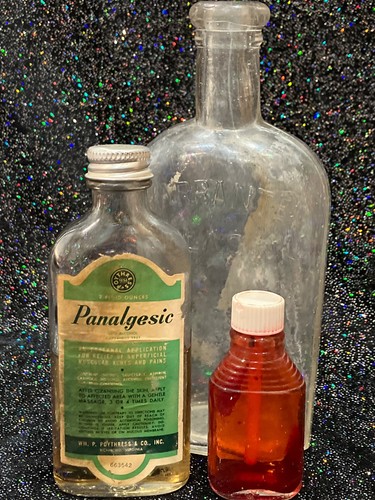 Vintage lot Panalgesic Glass Medicine Bottle, Pain Reliever, 2 oz ...