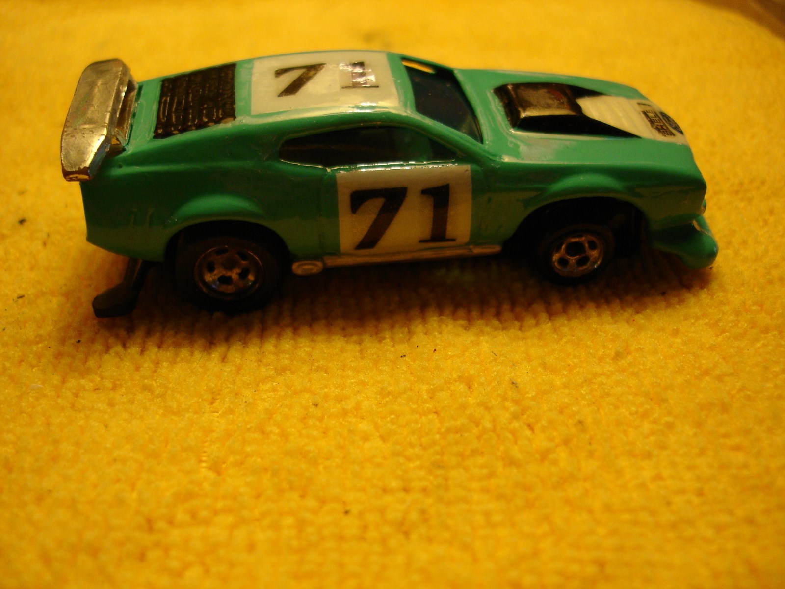 Vintage Lionel Shelby Mustang HO slotless car offered by MTH | eBay