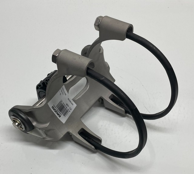 PETERBILT M16-6048R - CLAMP ASSY-SLIDER RH for sale online | eBay