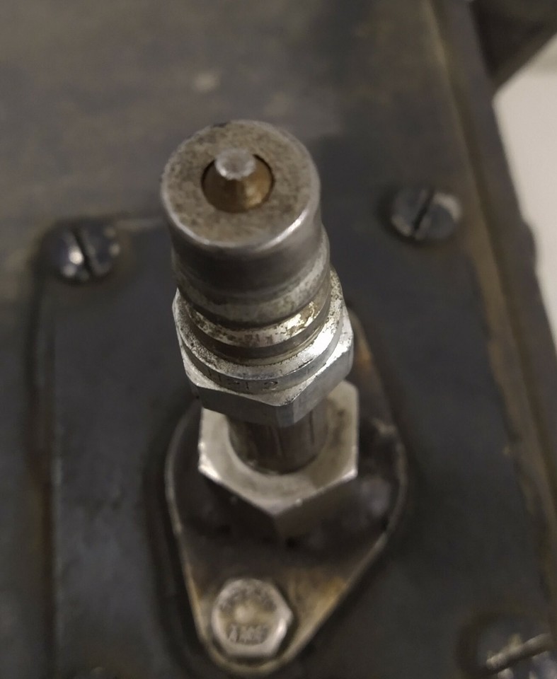 ITT BARTON 1000 PSI CHART RECORDER WITH 140 CIRCULAR RECORDING CHARTS ...