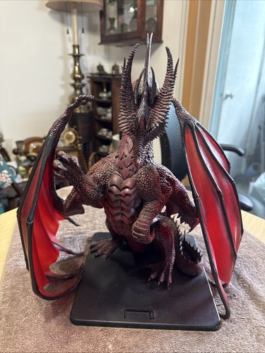 Dungeons & Dragons Icons Colossal Red Dragon Figure Limited Edition ...