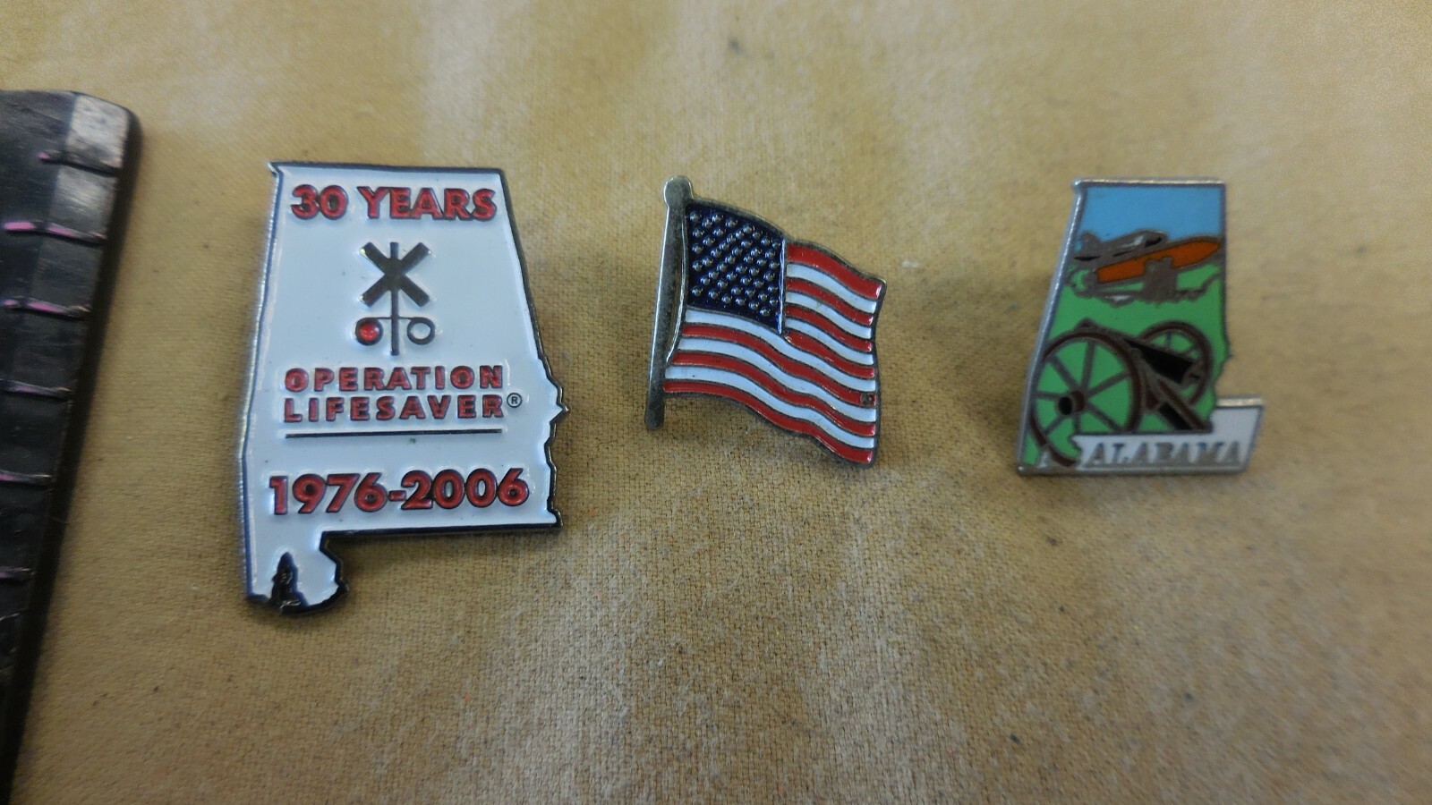 Lot of 3 State Souvenir Laple/Hat pins (Alabama) | eBay
