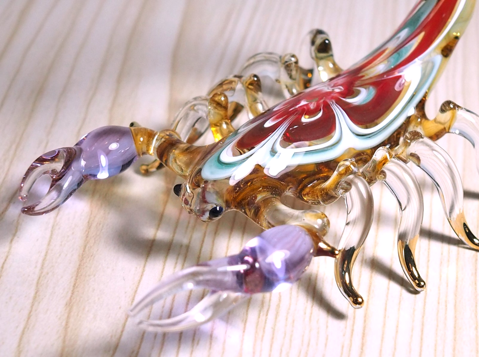 Maroon SCORPION hand blown art glass figure 4.25 inch gold trim Gift ...