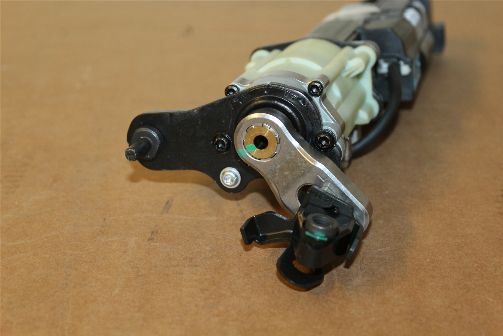 Audi Q5 left tailgate auto closing unit 8R0827851B New genuine Audi ...