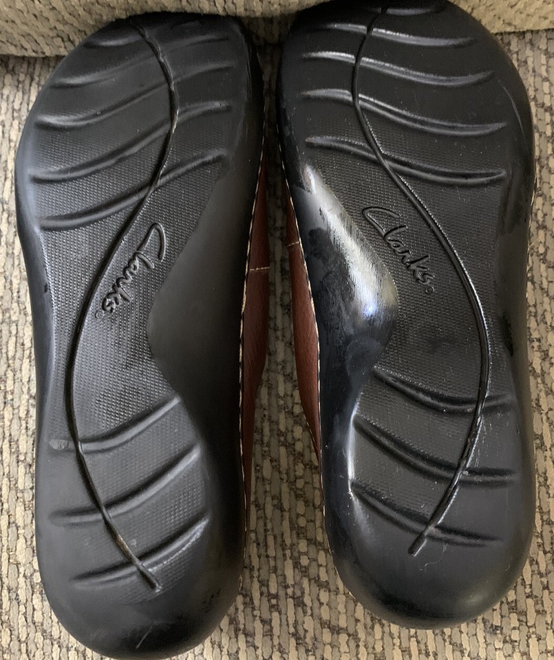 CLARKS WOMENS SLIP ON SHOES WITH SIDE BUTTON 71/2 | eBay