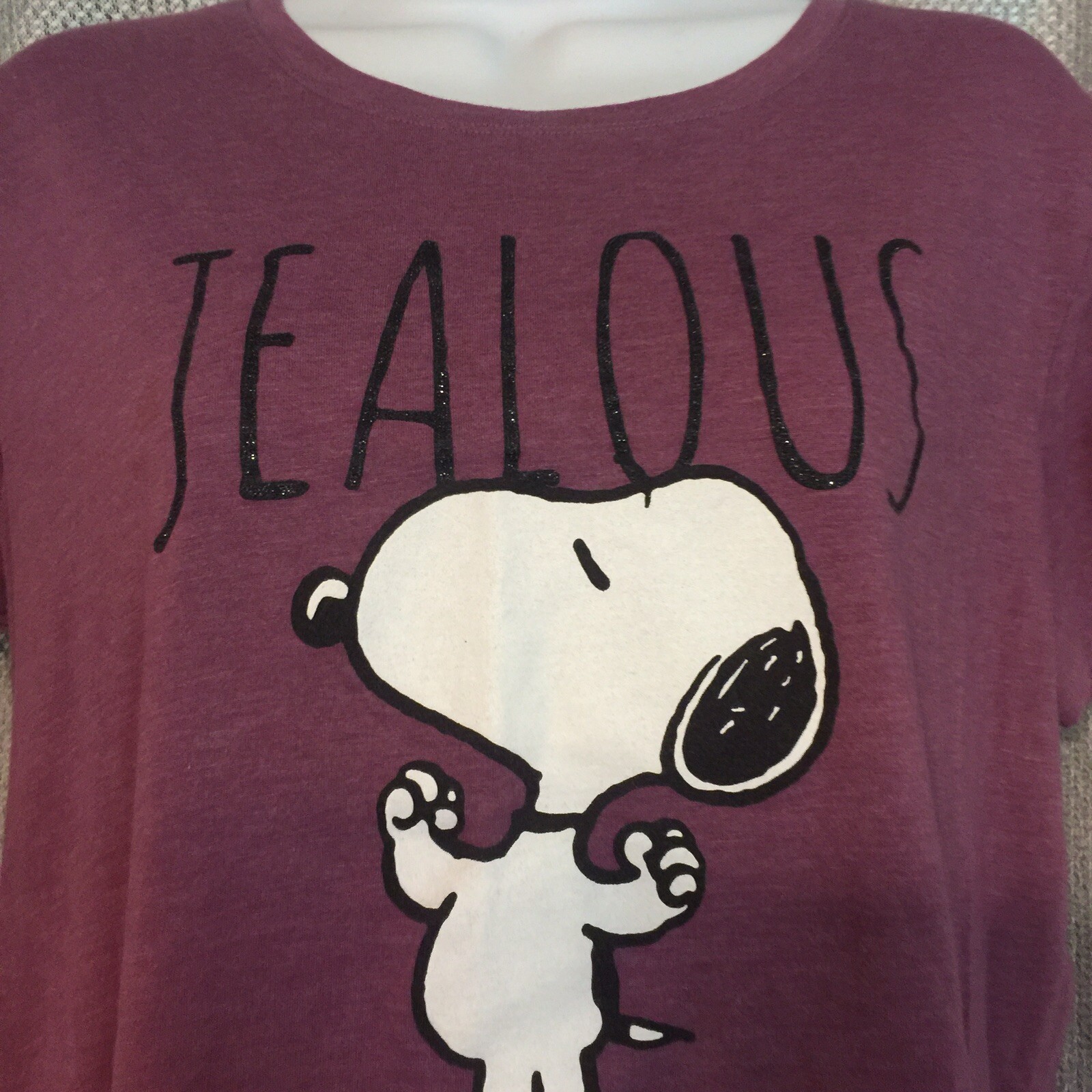EUC PEANUTS SNOOPY WOMENS JUNIORS 'JEALOUS MUCH'? T-SHIRT PURPLE M | eBay