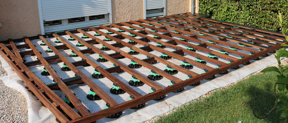 Adjustable Decking Support - Jouplast DECKING RISERS - 5 SIZES | eBay UK