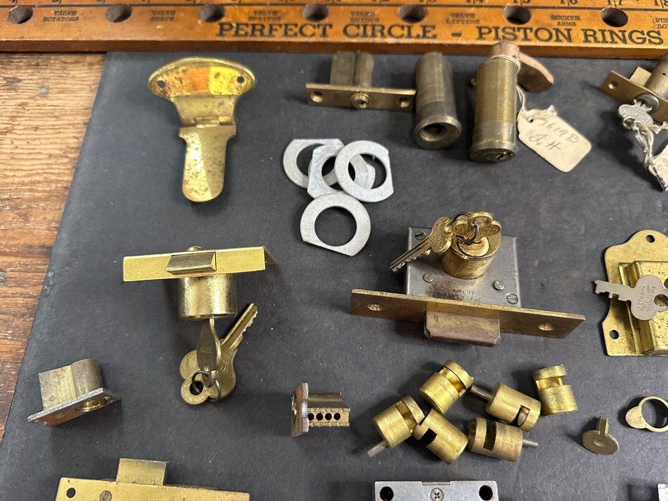 Vintage NOS Locksmith Locks, Keys, Parts, Pins, Cylinders, Desk ...
