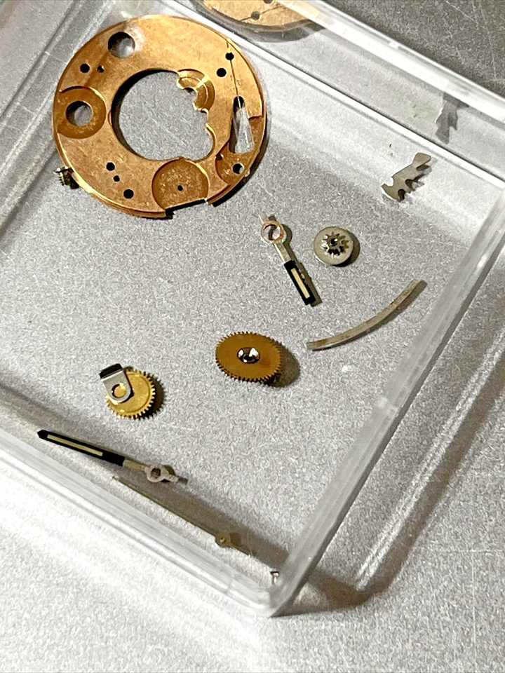Omega Costellation Watch 1250 / 9162 Movement Dial Parts 12 Jewels ...