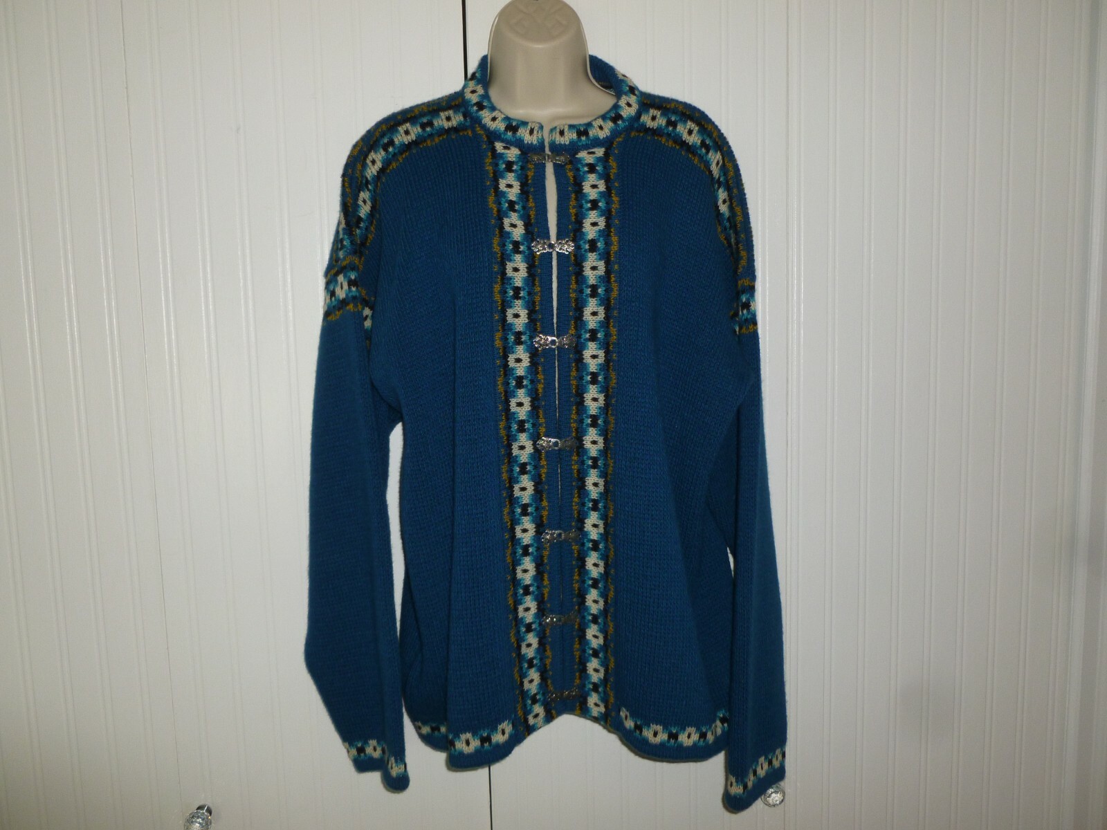Traditional Scandinavian Cardigan Sweater Vintage Siz… - Gem