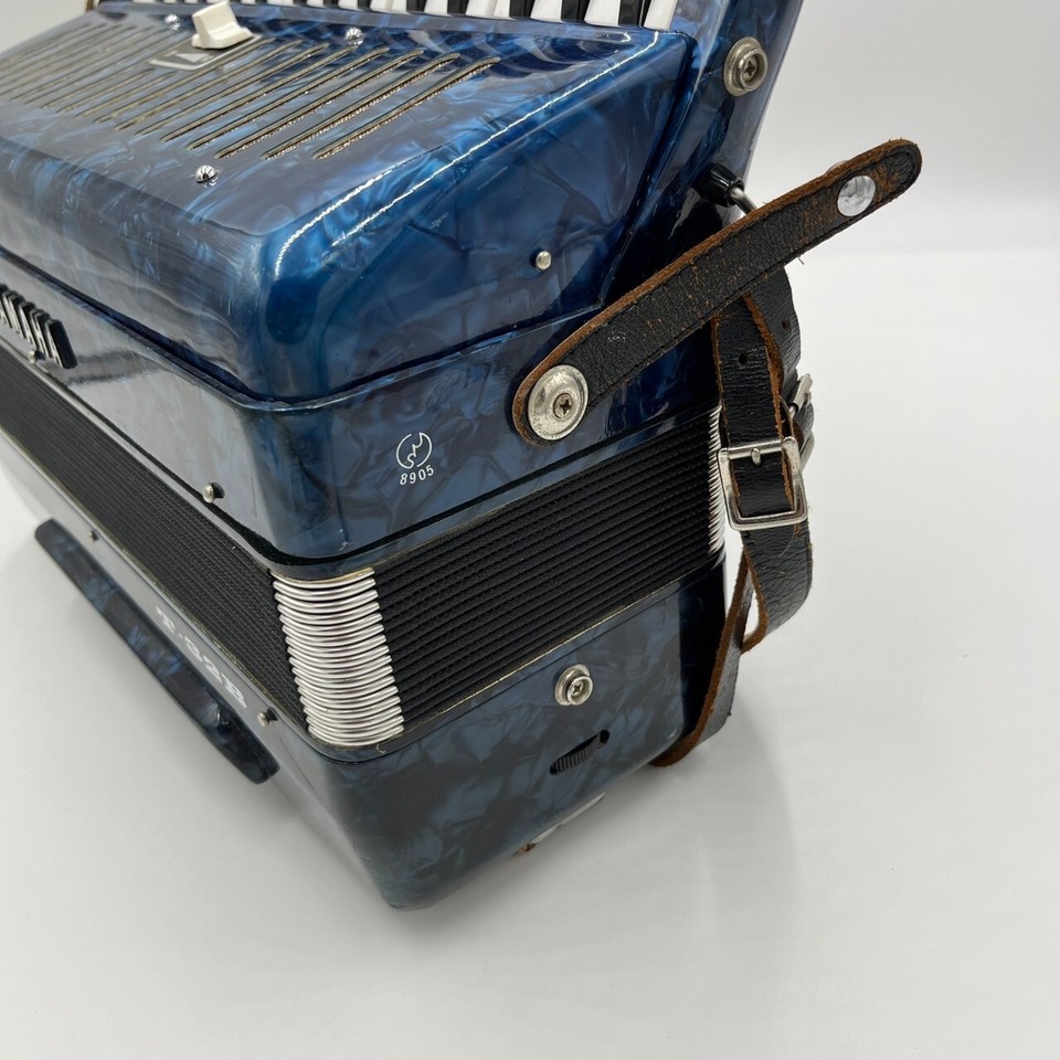 YAMAHA Accordion T-32B Tenor Blue 32 Keys Operation confirmed Used ...