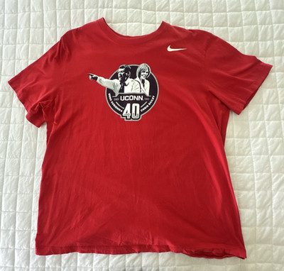 UCONN HUSKIES T-Shirt Adult XL Red Geno Auriemma Chris Dailey 40 Years ...