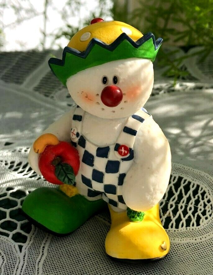 SARAH'S ATTIC - SNOWONDERS - SNICKERS (CLOWN) THEME - SEPTEMBER SCHOOL ...