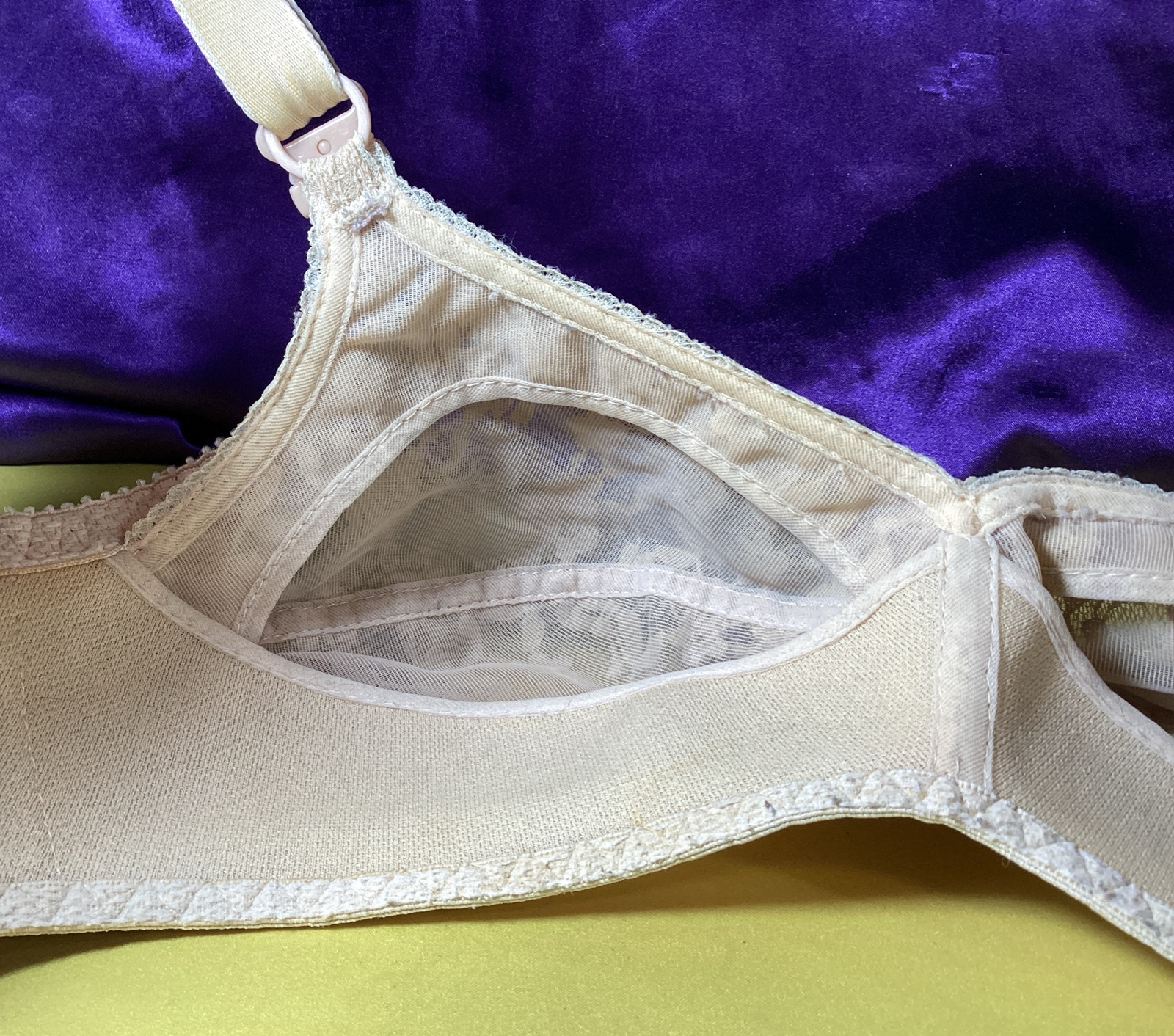 Vintage Nursing Bullet Bra 32D — Beige — Jeunique Lin… - Gem