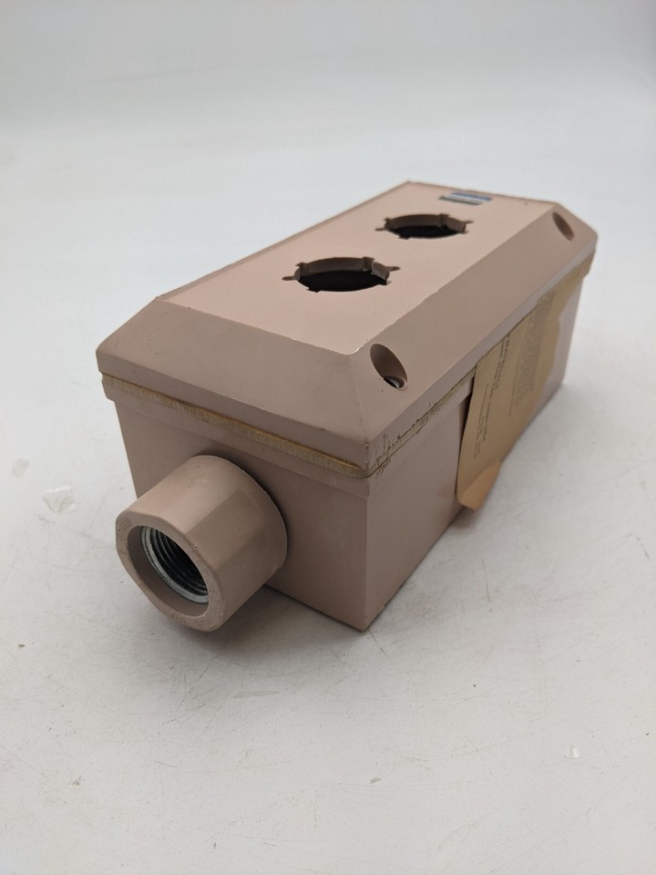 Crouse-Hinds NCS22 Control Station Plastic Enclosure 3/4-Inch NEMA Type ...