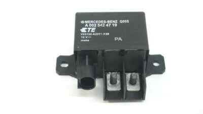 New Genuine Mercedes-Benz Auxiliary Battery Relay OE 0025424719 | eBay