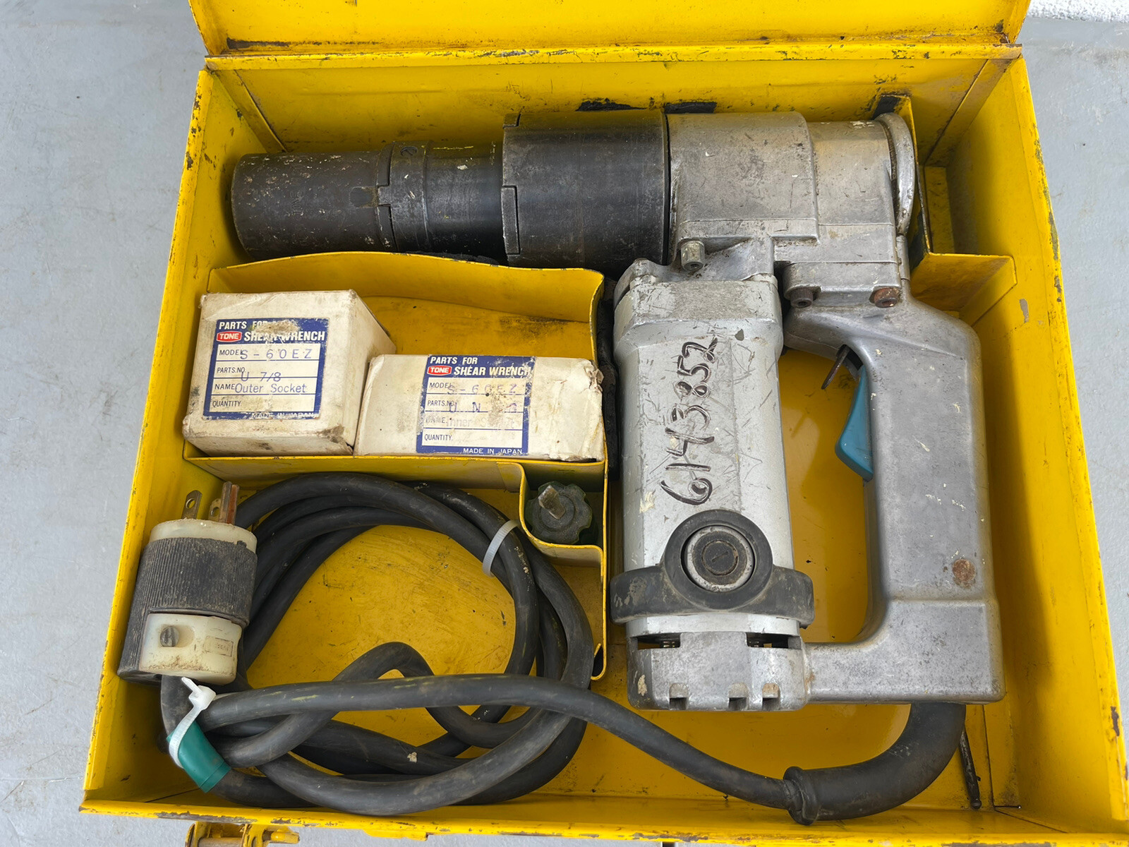 TONE SHEAR WRENCH TOOL MODEL S-60EZA + CASE, SOCKETS Runs Smoothly | eBay